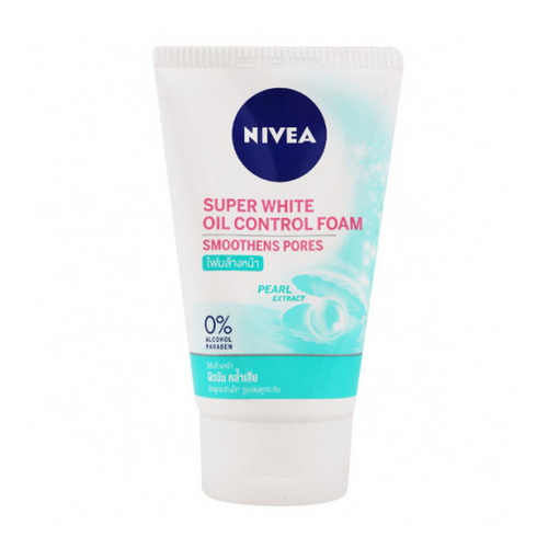 NIVEA Super White Oil Control Foam